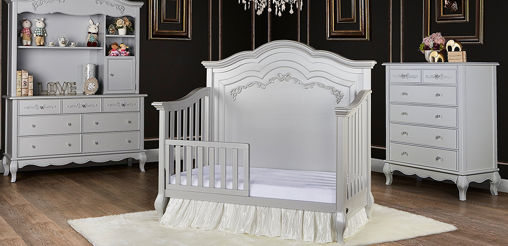AURORA Crib | 5-in-1 Convertible Crib | Evolur